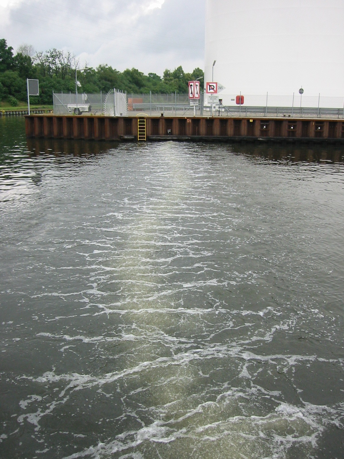 Pressured air oil barriers | AGO Hydroair GmbH