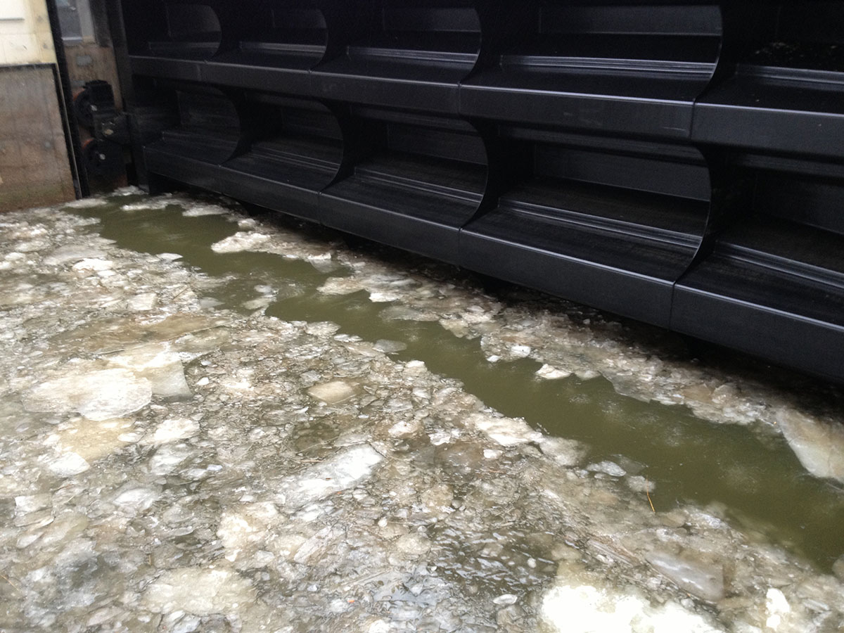 Compressed air ice prevention technology | AGO Hydroair GmbH